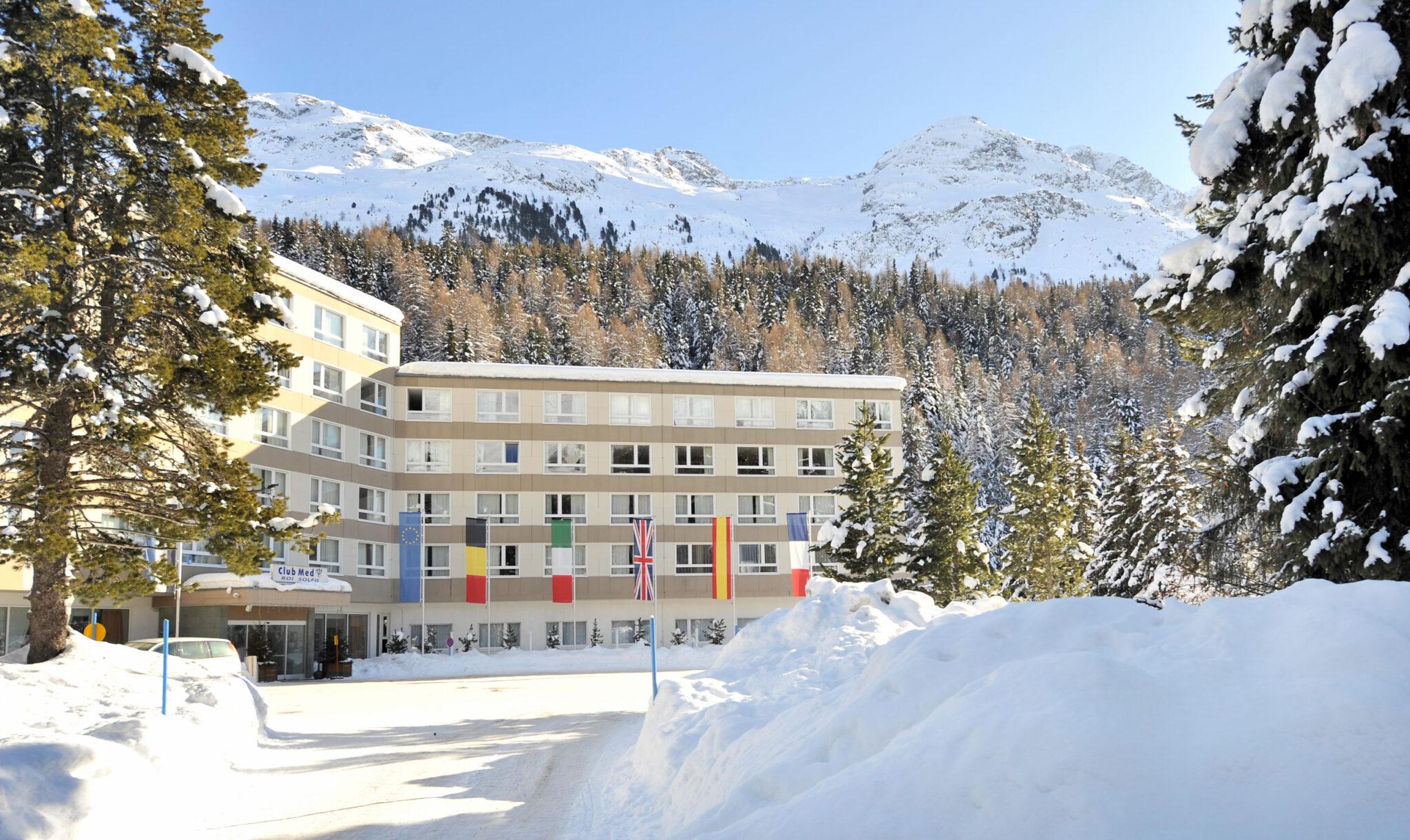Exploring the World of Club Med Ski Resorts 🌍 ️ – Vincent Vacations